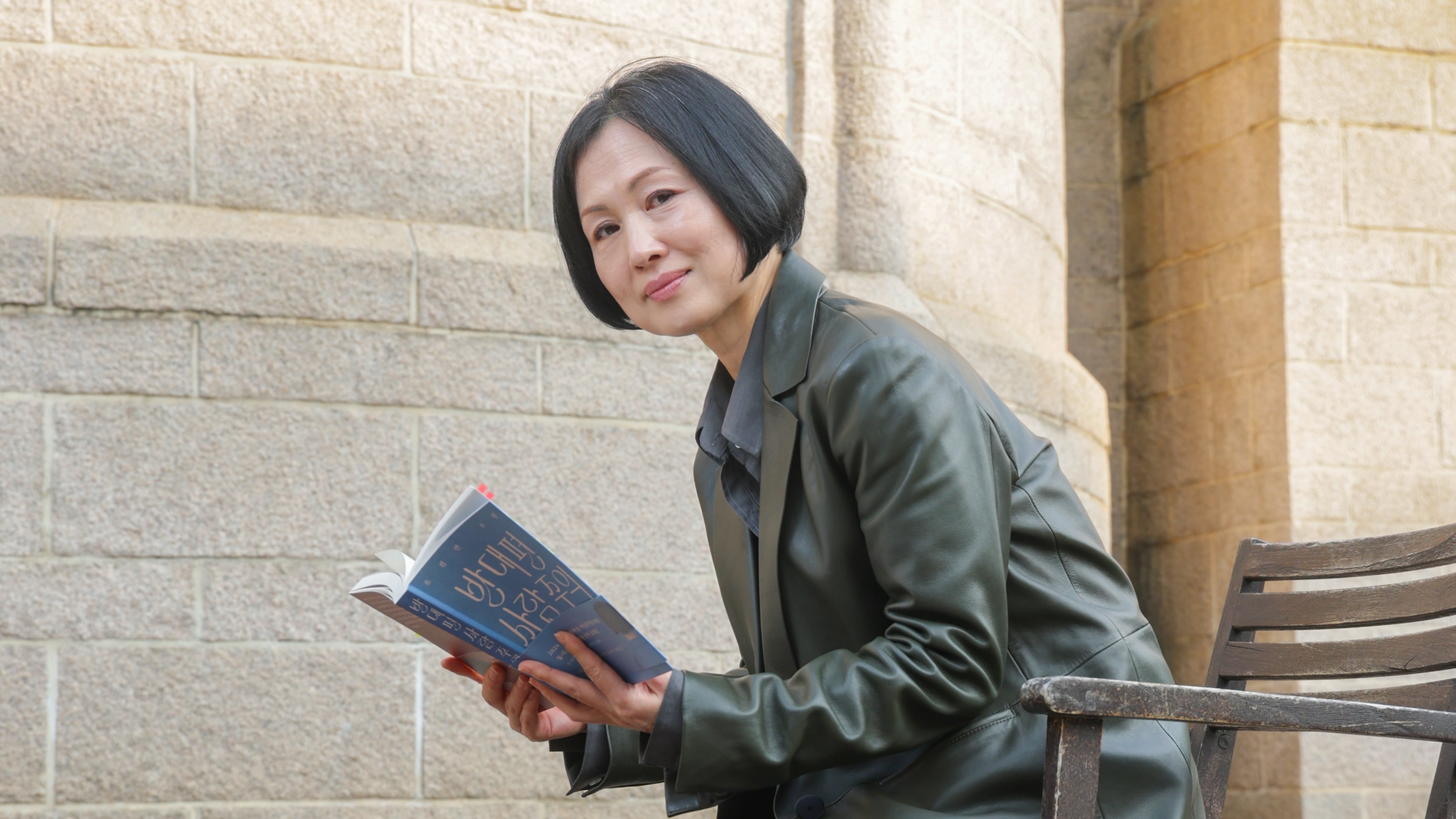 Cho Kyung-ran finds ecstasy in family themes amid writing struggles