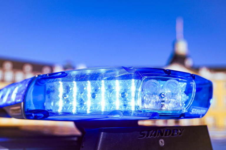 Schulbus und Mini stoßen in Loffenau zusammen – Schulkinder bleiben ...