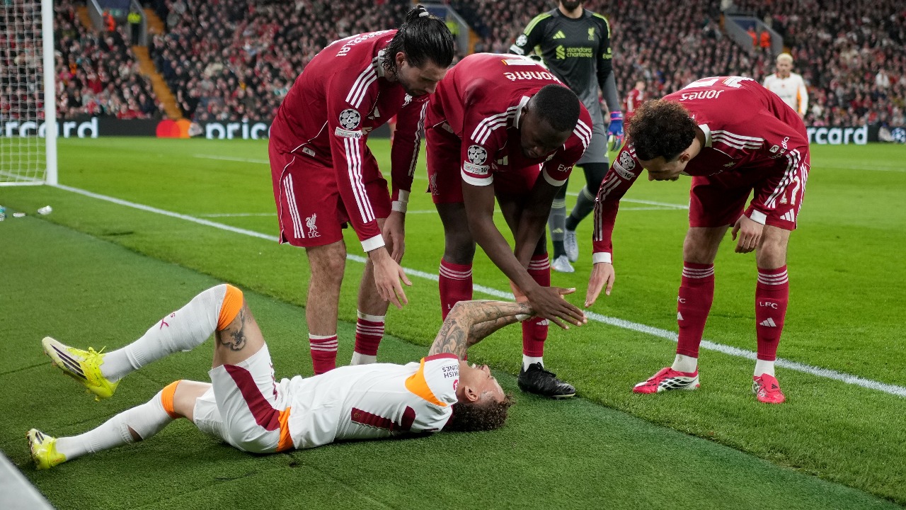Galatasaray's Noah Lang suffers freak finger injury vs Liverpool