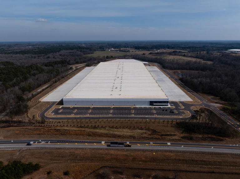 Georgia city cuts off water to planned ICE detention mega center that ...