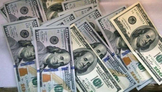 Peso crashes past 60 per dollar, a record low