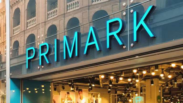 El Real Madrid aterriza en Primark con una línea de ropa low-cost: la ...