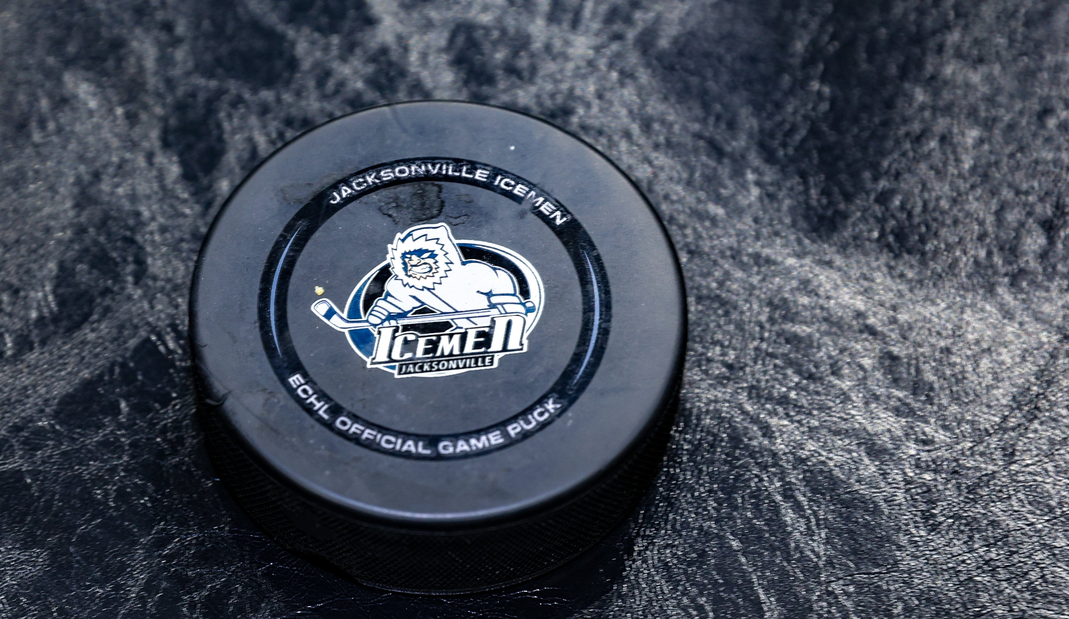 Cameron Rowe's shutout boosts Jacksonville Icemen in ECHL playoff race