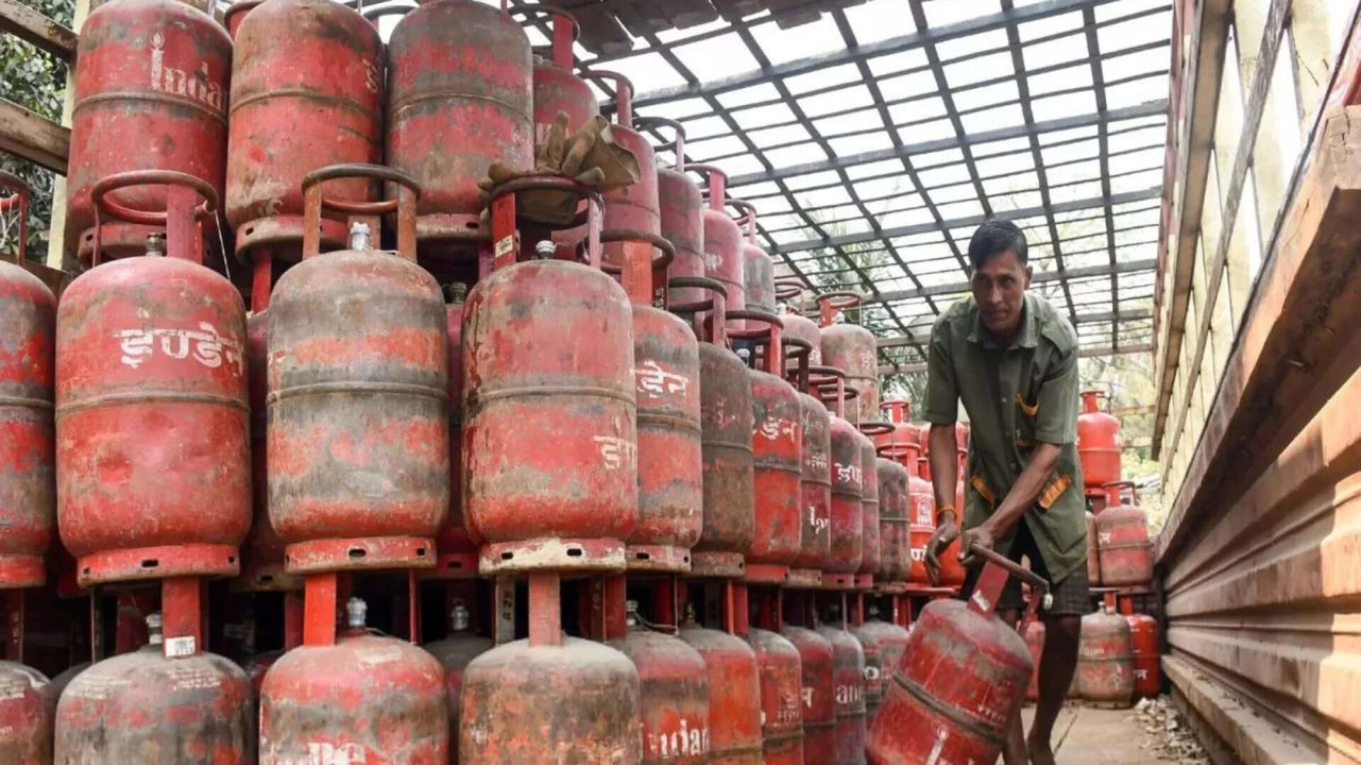 Gulf crisis: Government classifies energy data as national security ...