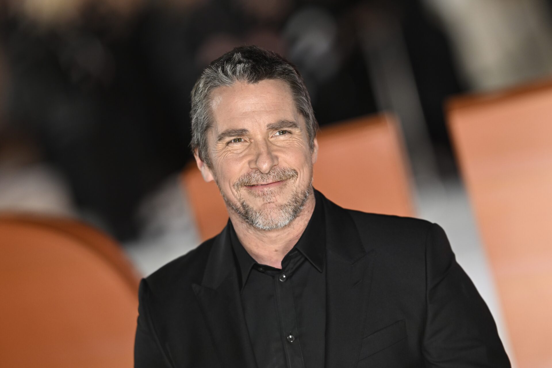 Christian Bale sagt über Jacob Elordi: „Er ist unglaublich gutaussehend ...