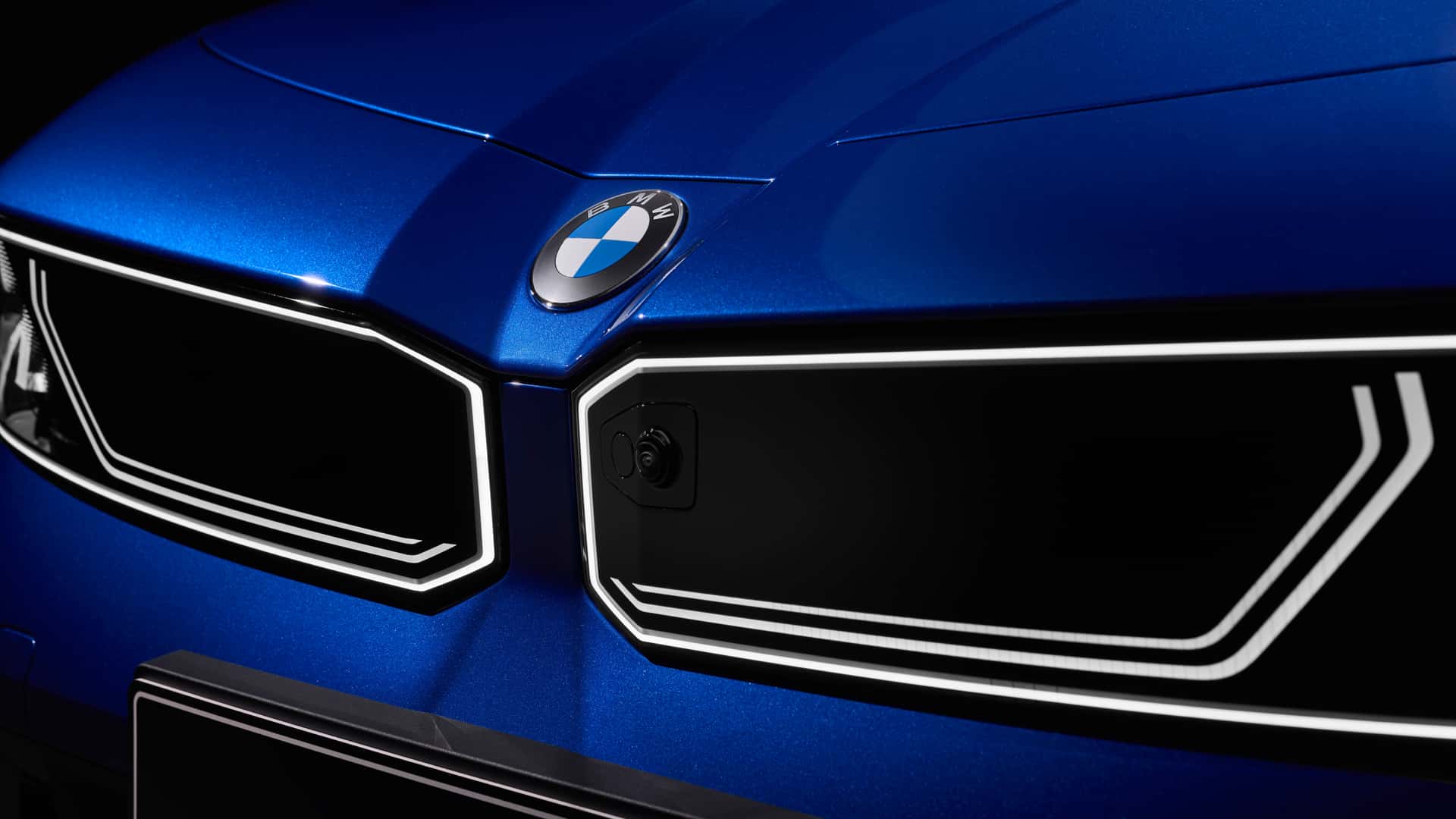 BMW's smallest car will be rear-wheel drive again
