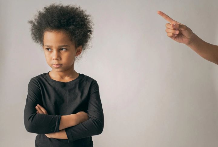 10 habits that could push your kids away without you realizing it