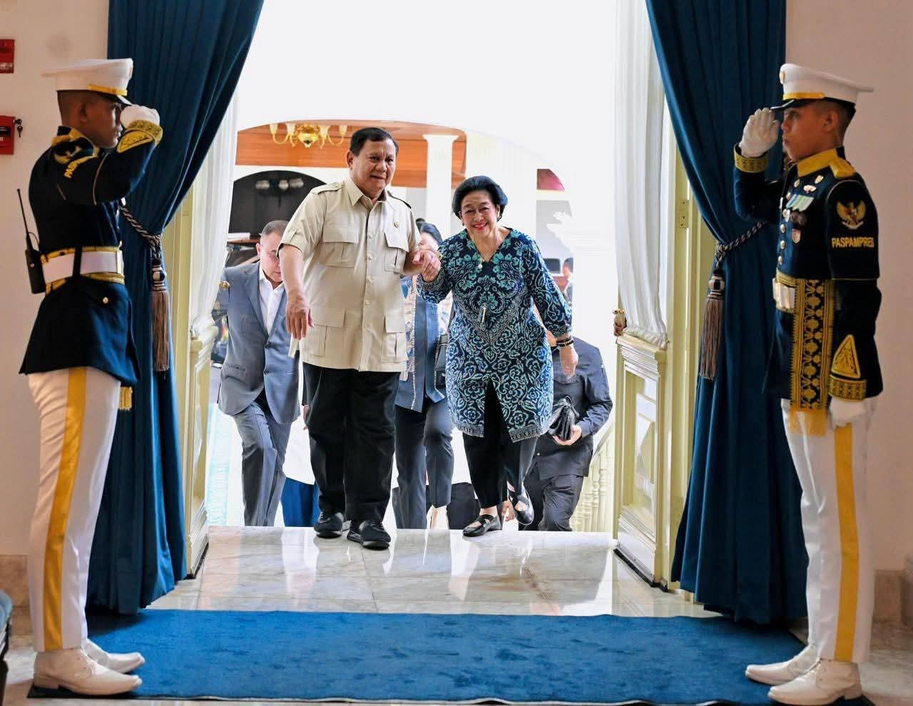 Hasto PDIP ungkap isi pertemuan Prabowo-Megawati di istana