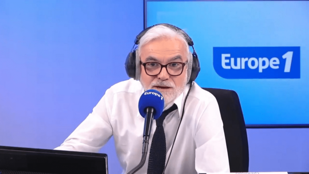 Pascal Praud sur Europe 1 : son émission stoppée net, toute l'équipe ...