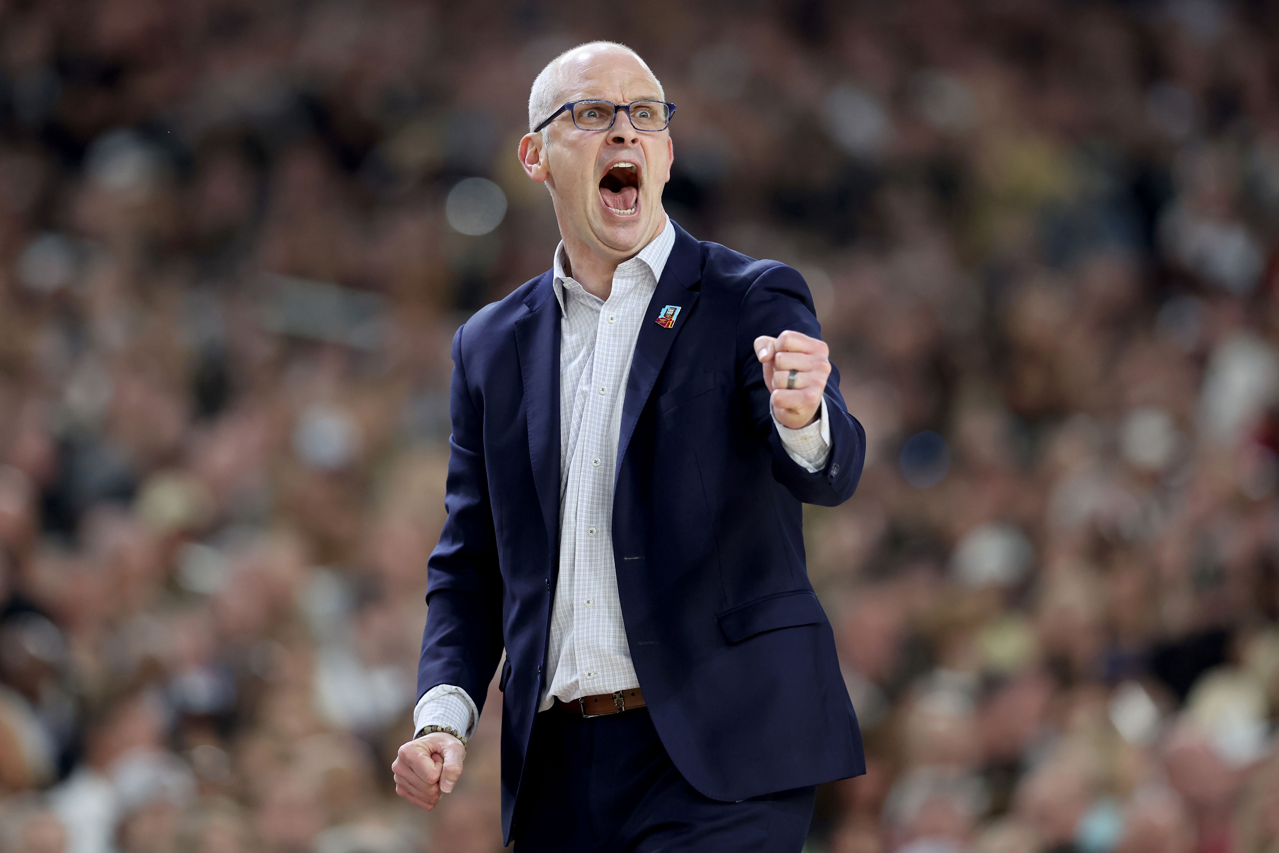 How many perfect March Madness brackets are left? Live tracker