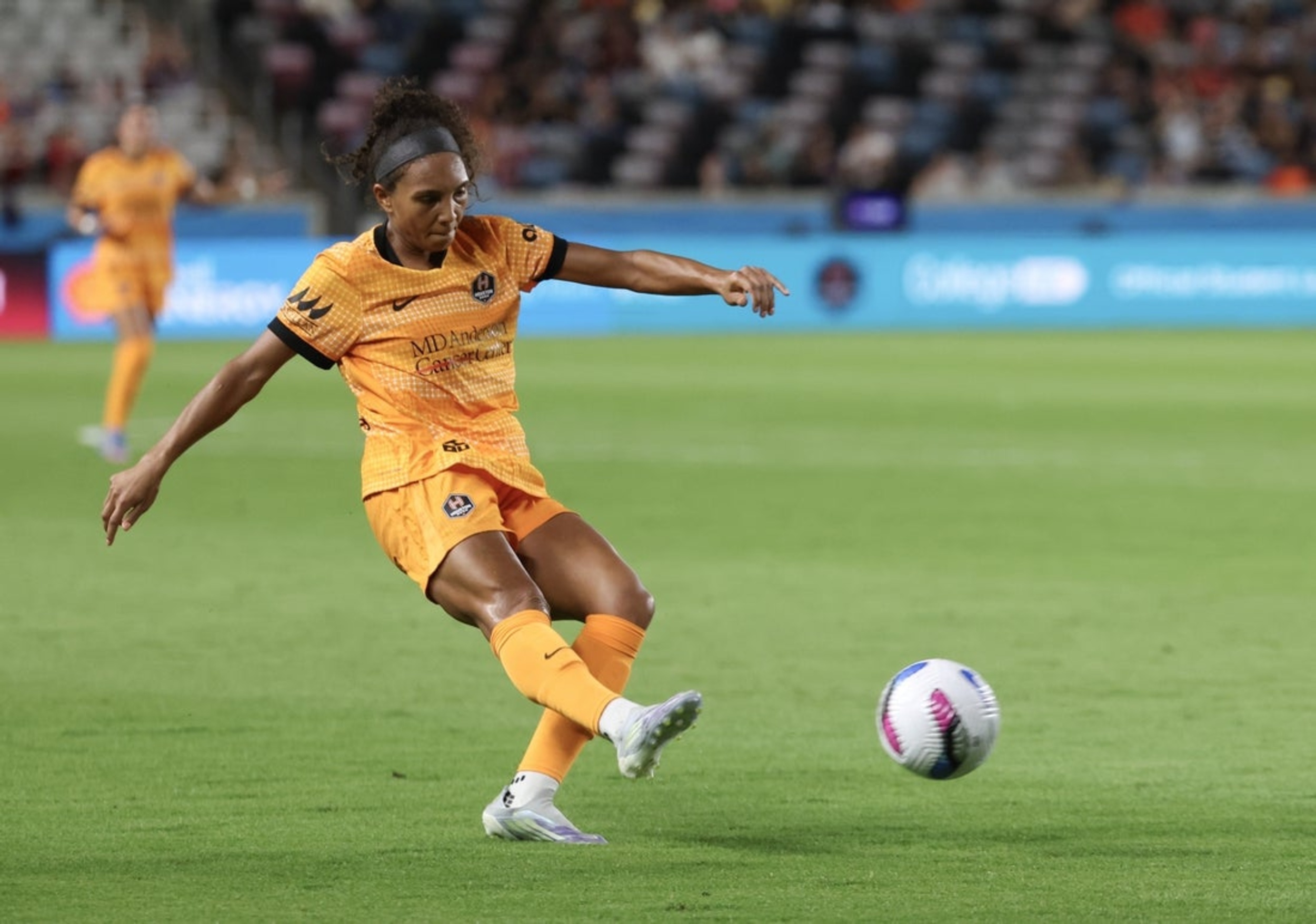 Summit acquire Yazmeen Ryan, Delanie Sheehan from Dash