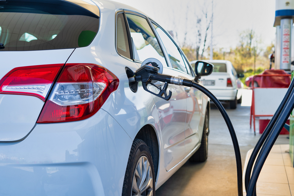 April auto sales fall as high gas prices hit Canadians