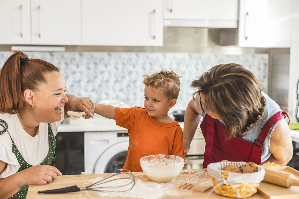 15 multi-generation holiday traditions to keep