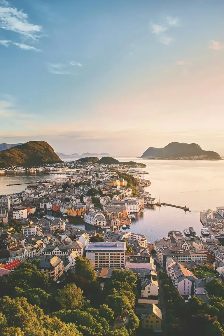 Travel warning: 8 countries where American tourists say they felt unwelcome