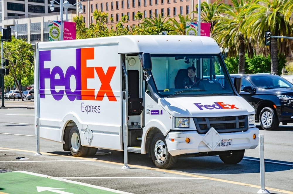 What's going on with FedEx stock ahead of Q3 earnings?