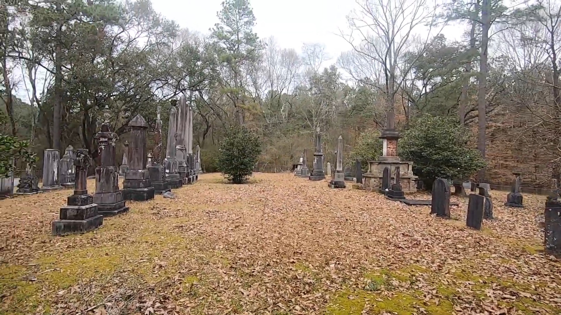 A hidden family graveyard, Civil War graves, and the kind of history ...