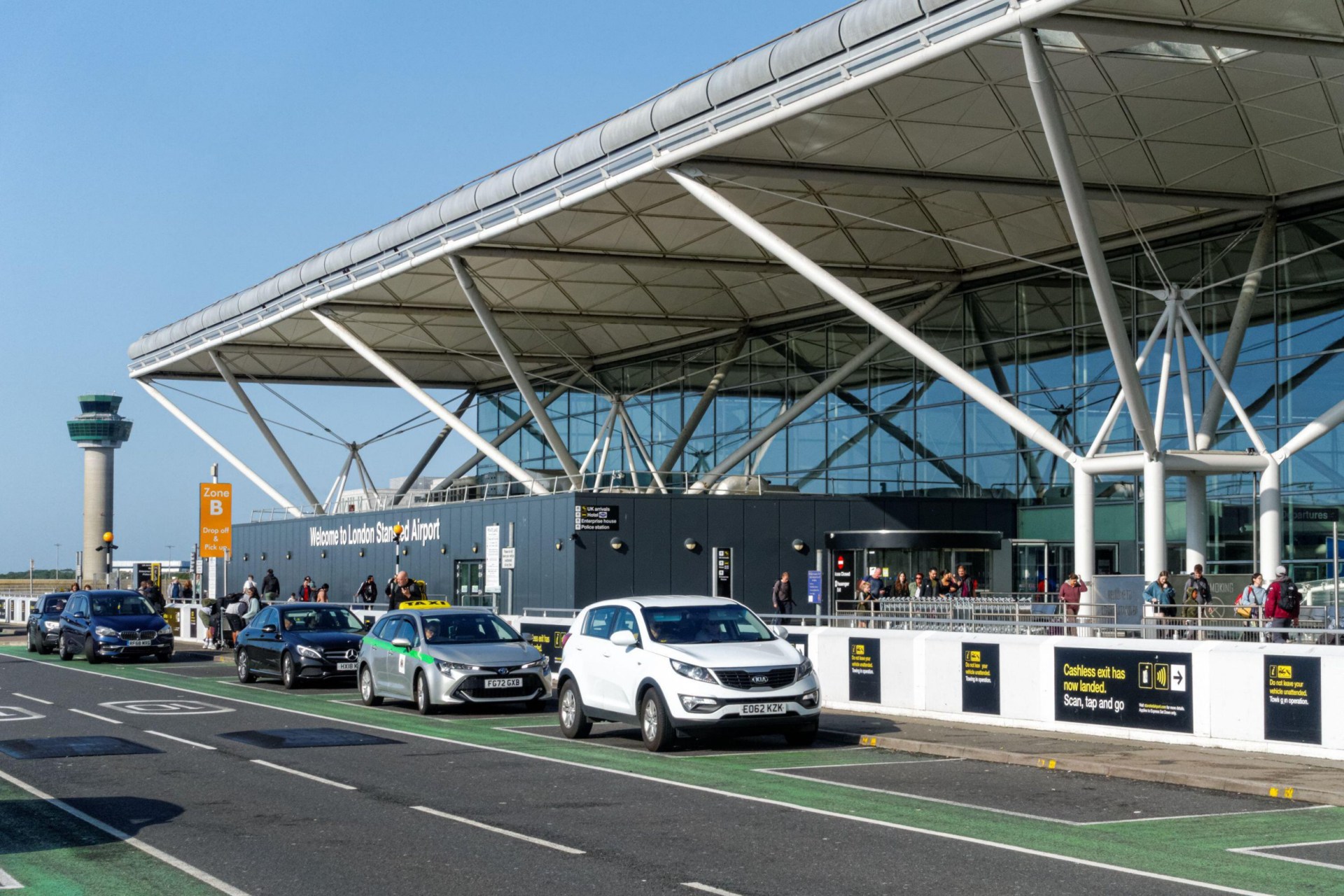 Stansted Airport now charges £28 for longer drop-offs
