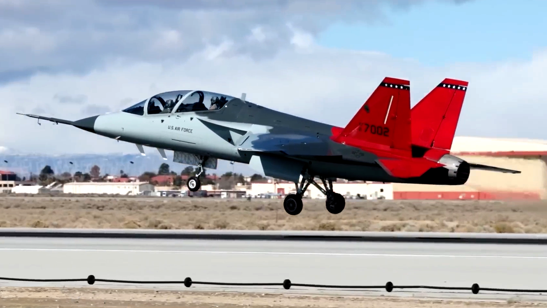 The T7 Red Hawk's digital brain solves the Air Force's biggest training ...
