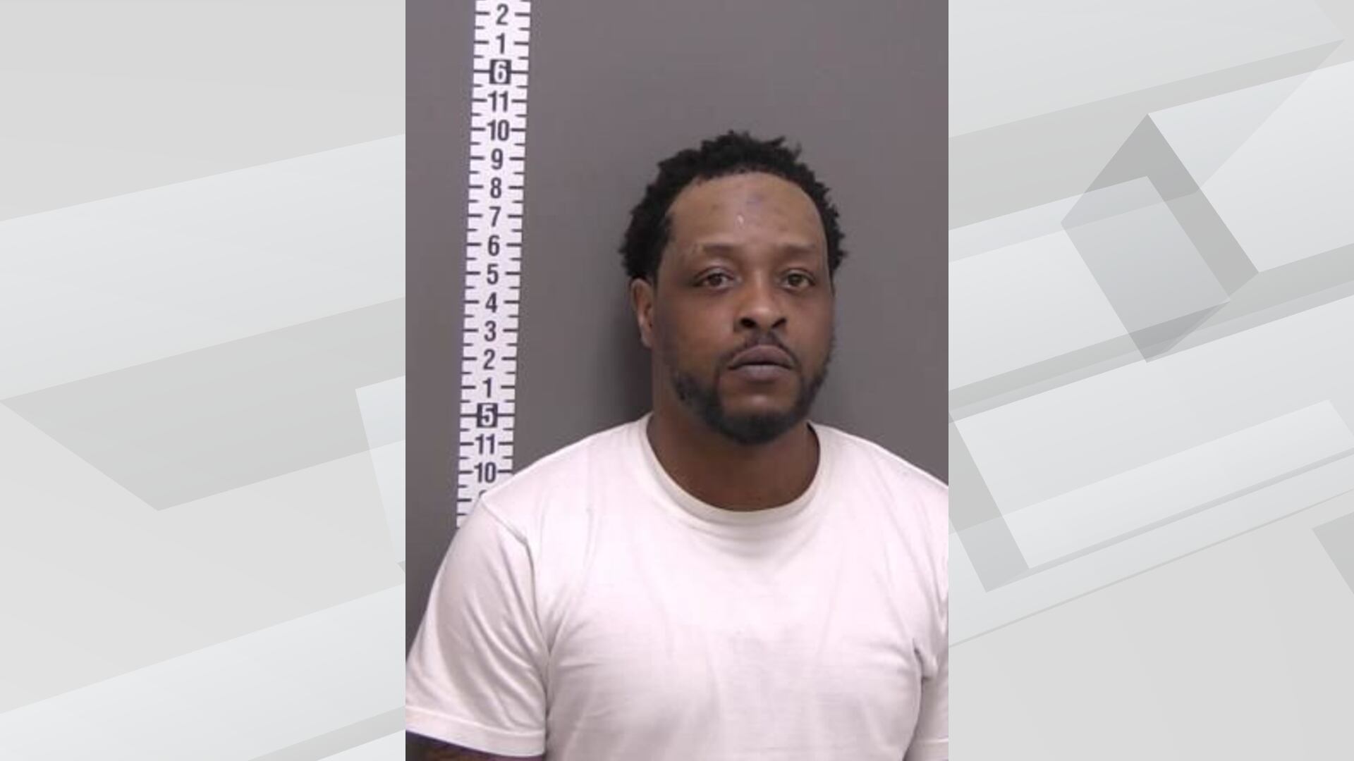 Fargo man arrested, charged after threatening to stab West Acres Mall ...