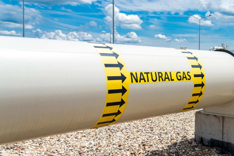 Goldman Sachs loves 3 strong buy natural gas energy stocks