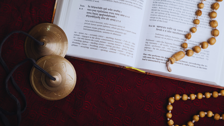Which Indian states have Sanskrit as an official language?