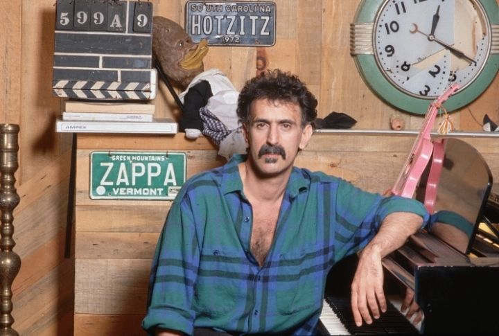 10 Frank Zappa quotes that are still shockingly relevant today