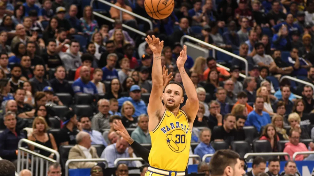 Warriors’ rotation adjustments with Stephen Curry out at least five games