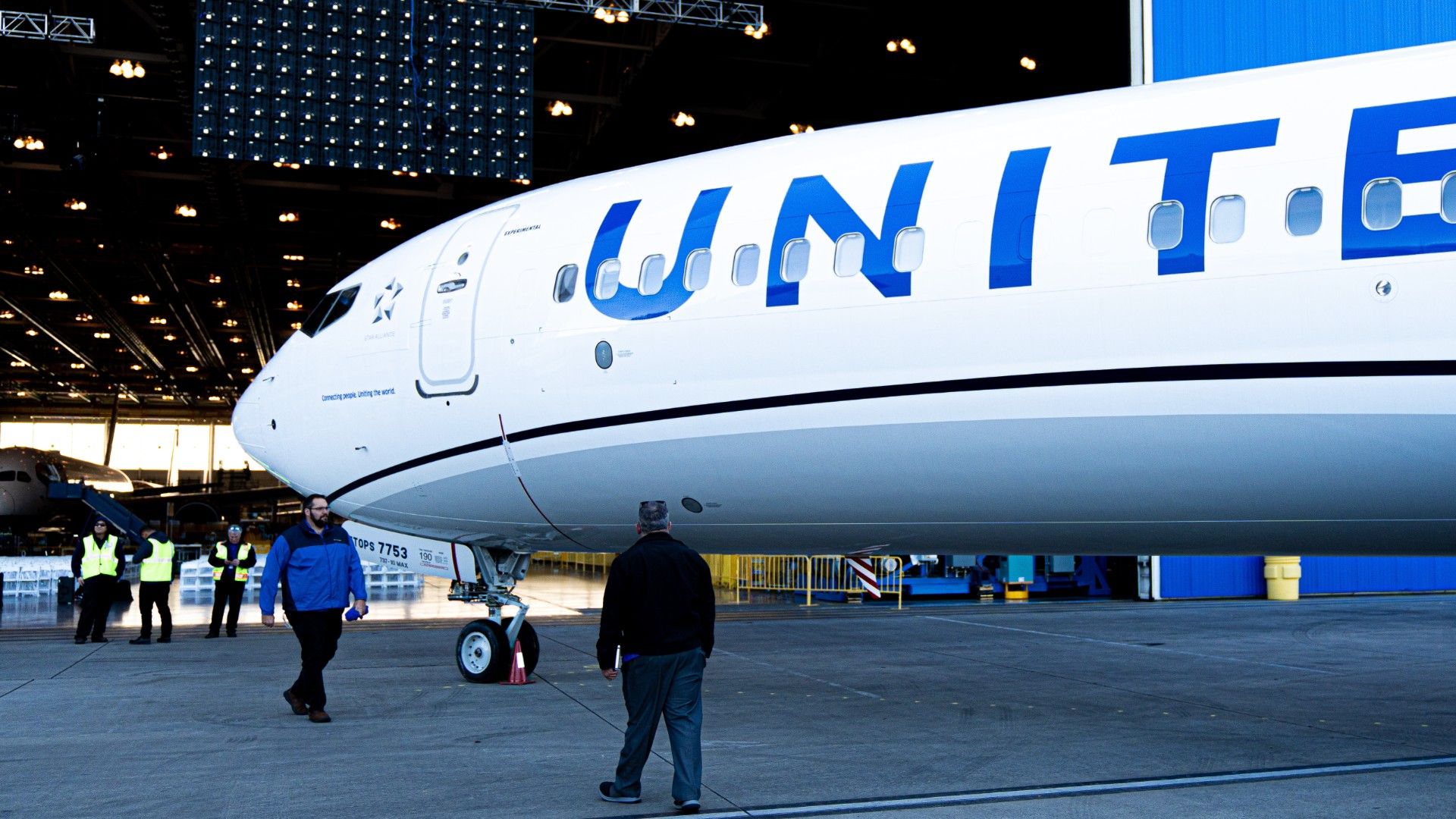 737 MAX 10 solution: Boeing’s bold move to get its largest narrowbody ...