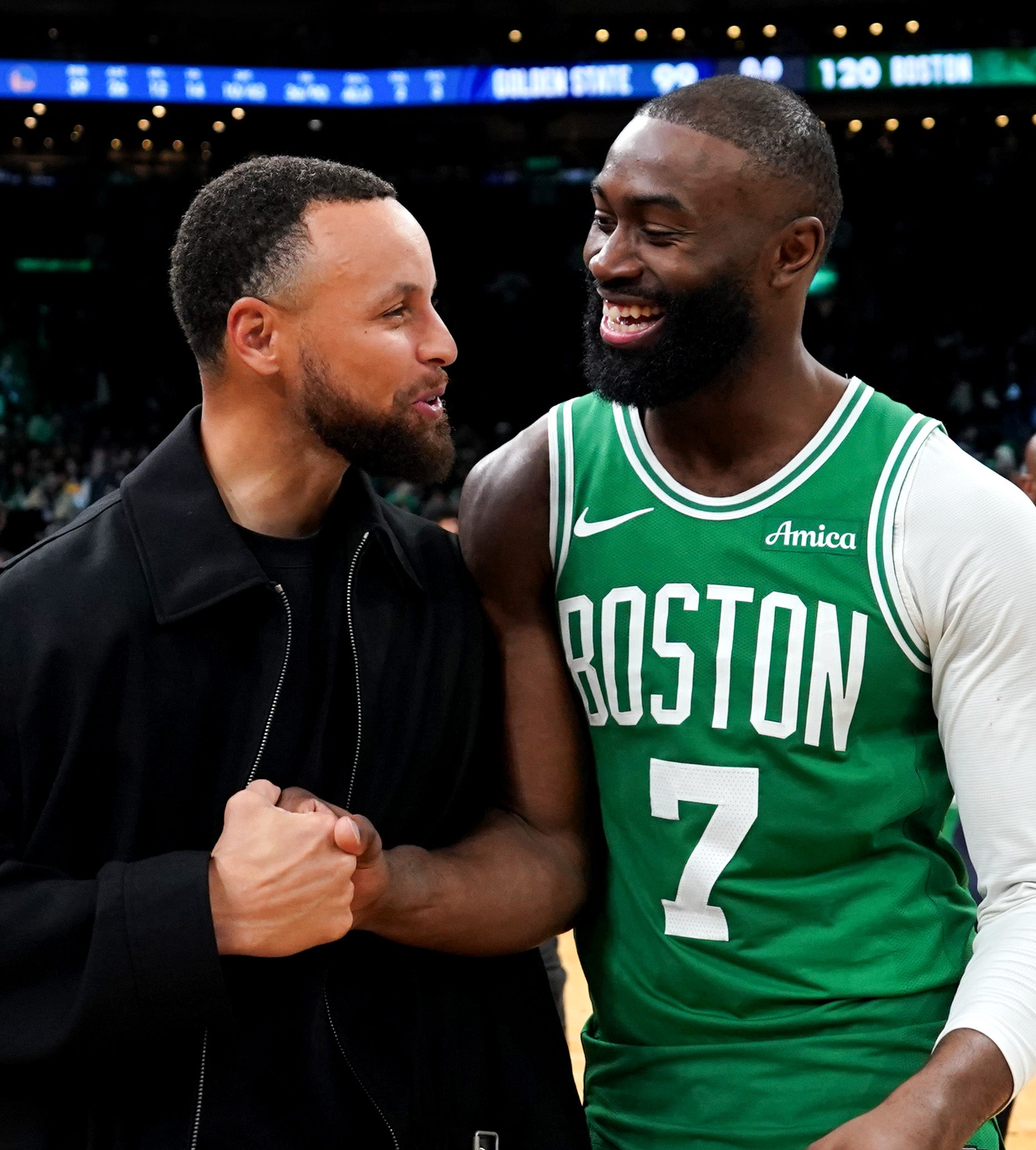Watch: Stephen Curry wasn’t thrilled about a fan grabbing his arm at TD ...