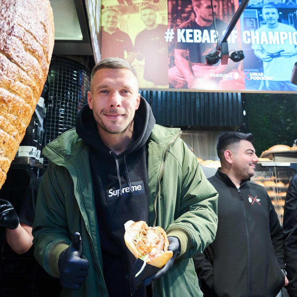 Neuer Anlauf für Dönerkette Mangal: Fußballprofi Lukas Podolski kündigt ...
