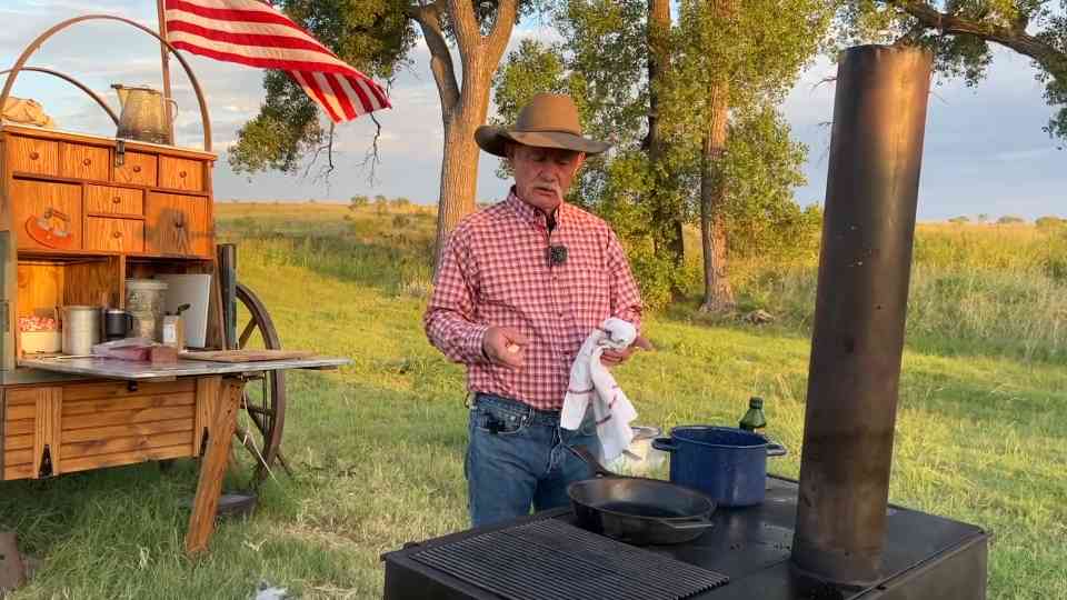 From fire to bread, a steak sandwich done the cowboy way