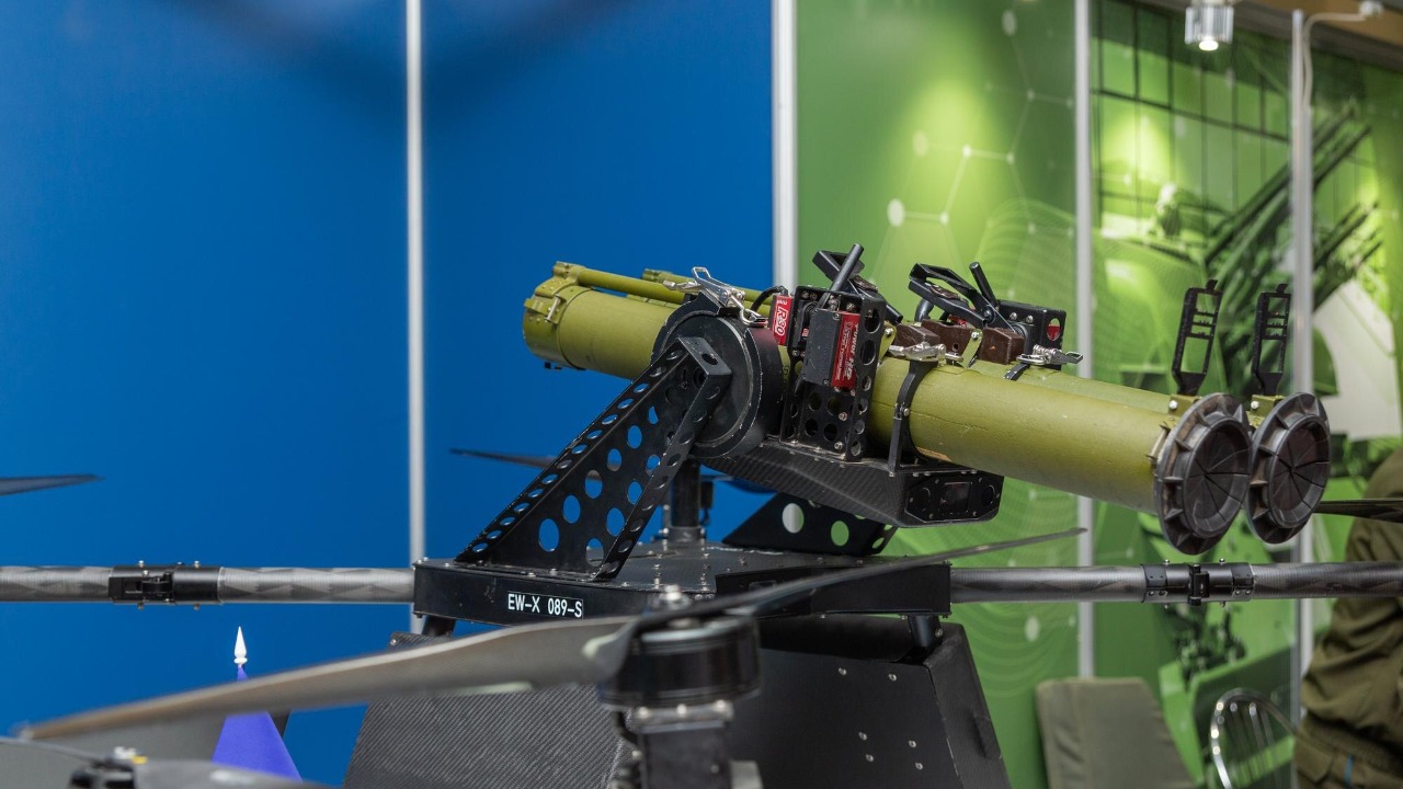 Hobbyist builds $96 shoulder-fired guided missile prototype using 3D ...
