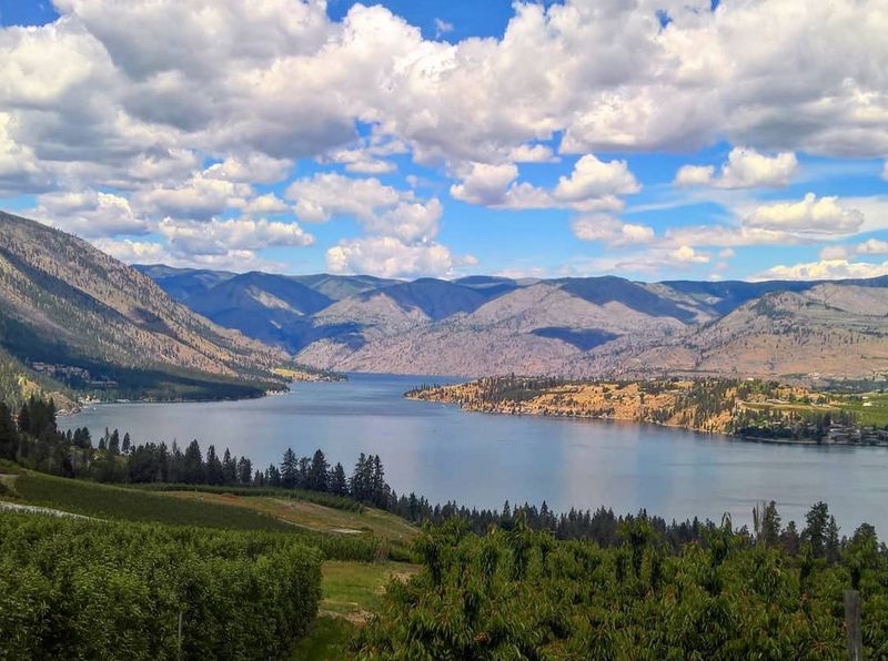 15 cozy lake towns perfect for cabins, short hikes and sunset views