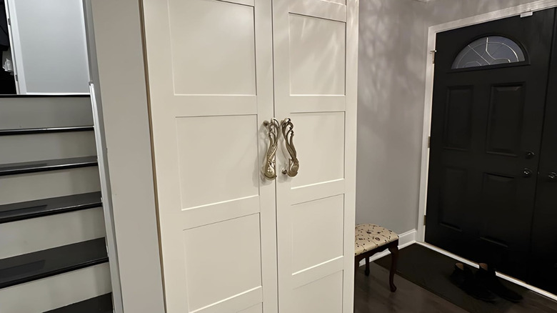 14 quirky closet door handle ideas to bring life into your room