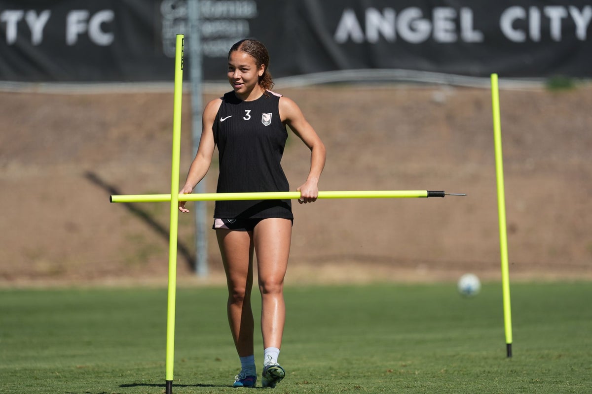 Savy King to return to NWSL 10 months after her heart stopped