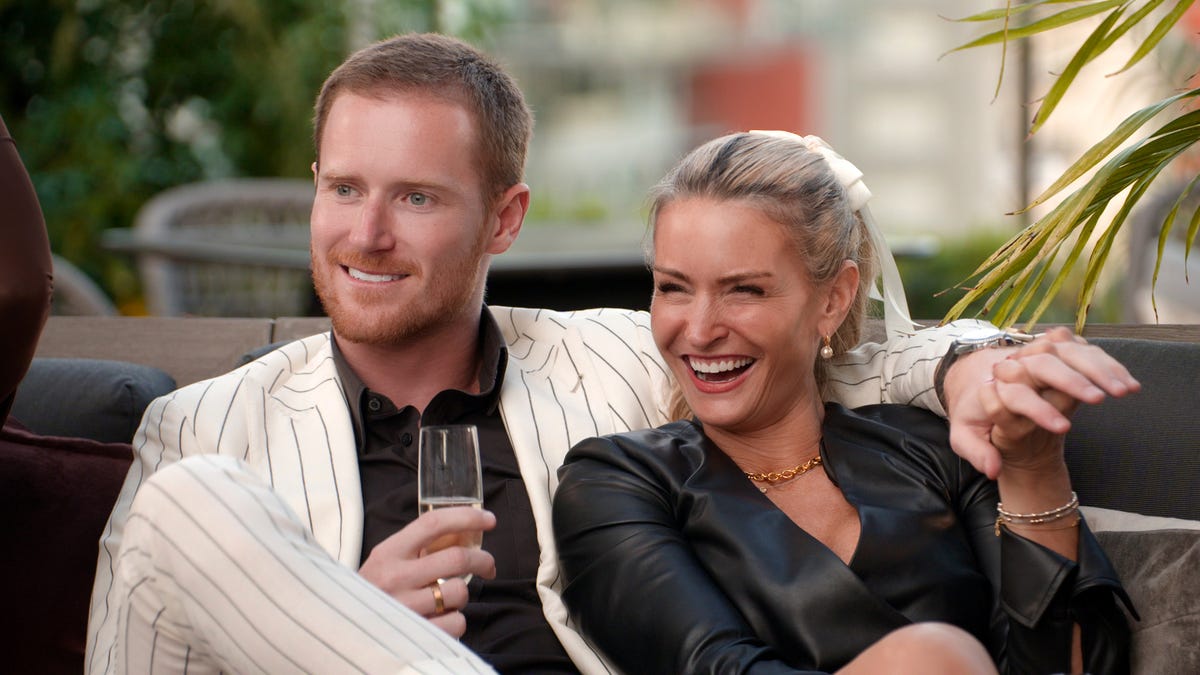 Find out the relationship statuses of all the 'Age of Attraction ...