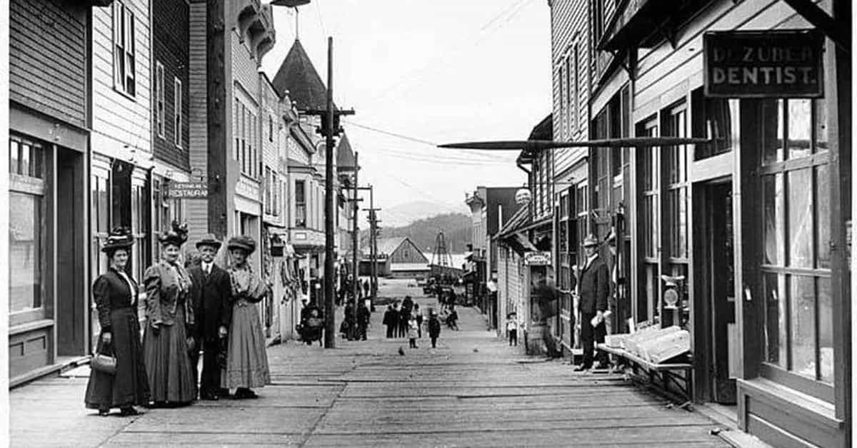Life as a Wild West saloon girl