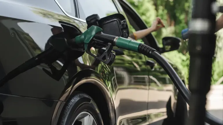These common gas pump habits could be quietly costing you money every ...