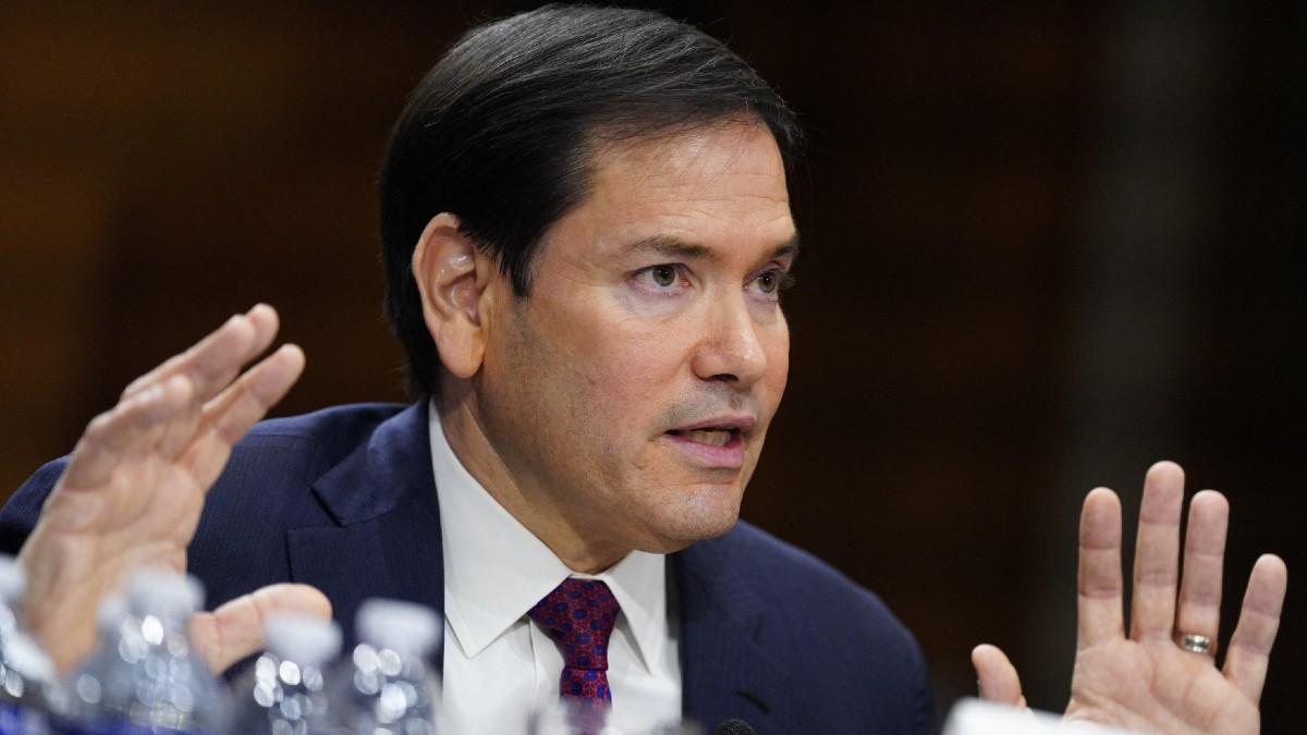 Marco Rubio mocked for wearing oversized shoes after Donald Trump ...
