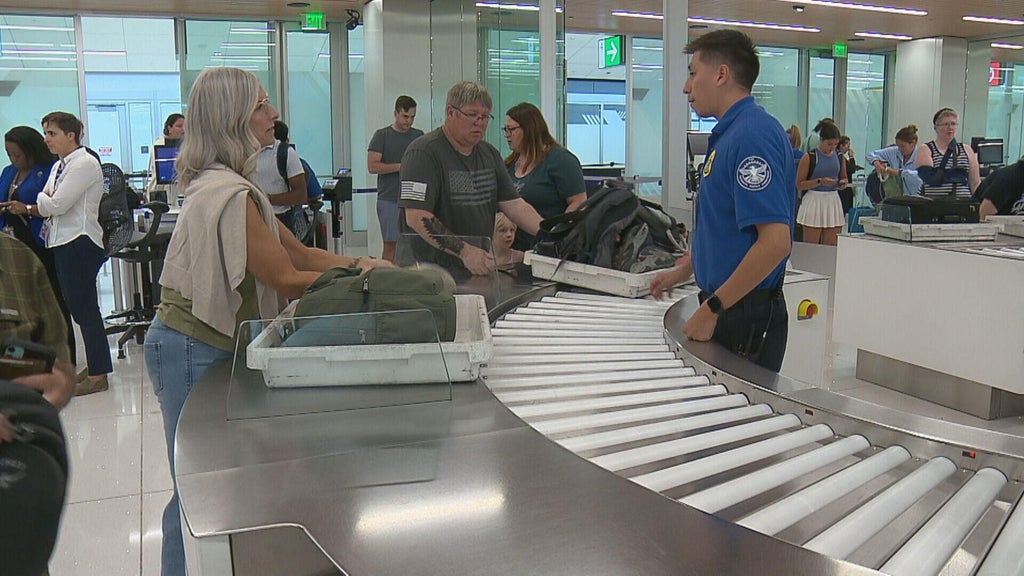 Denver International Airport TSA workers without pay for 3rd time ...