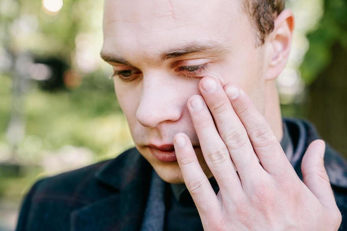 Spotting the fake tears: Are you being played?