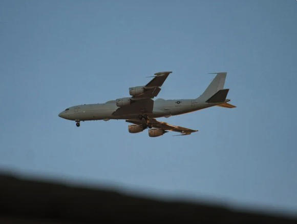 'Doomsday' plane again spotted flying low over California — as Iran ...