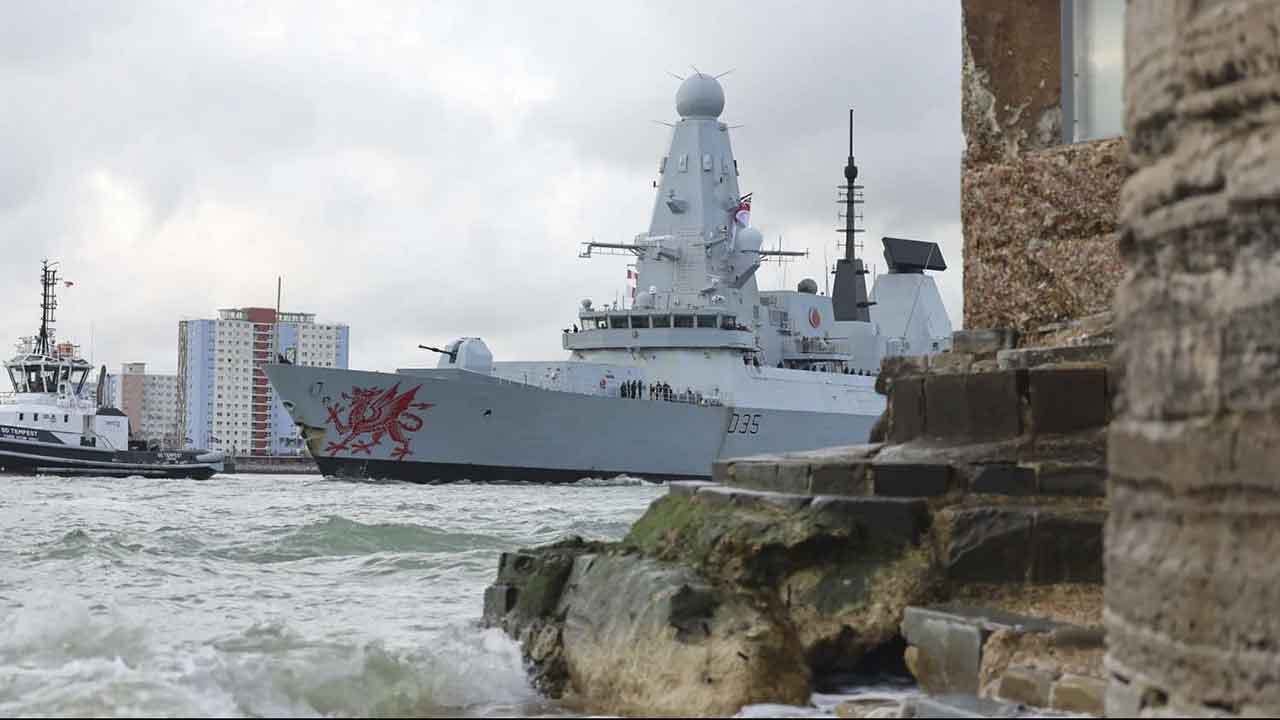 HMS Dragon appareille enfin pour contrer les drones en Méditerranée ...