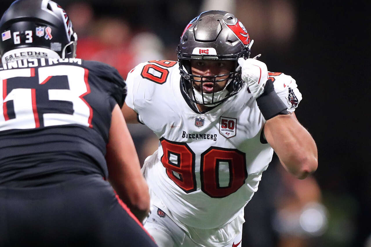 Who is Logan Hall? Meet the Houston Texans' new defensive lineman with ...