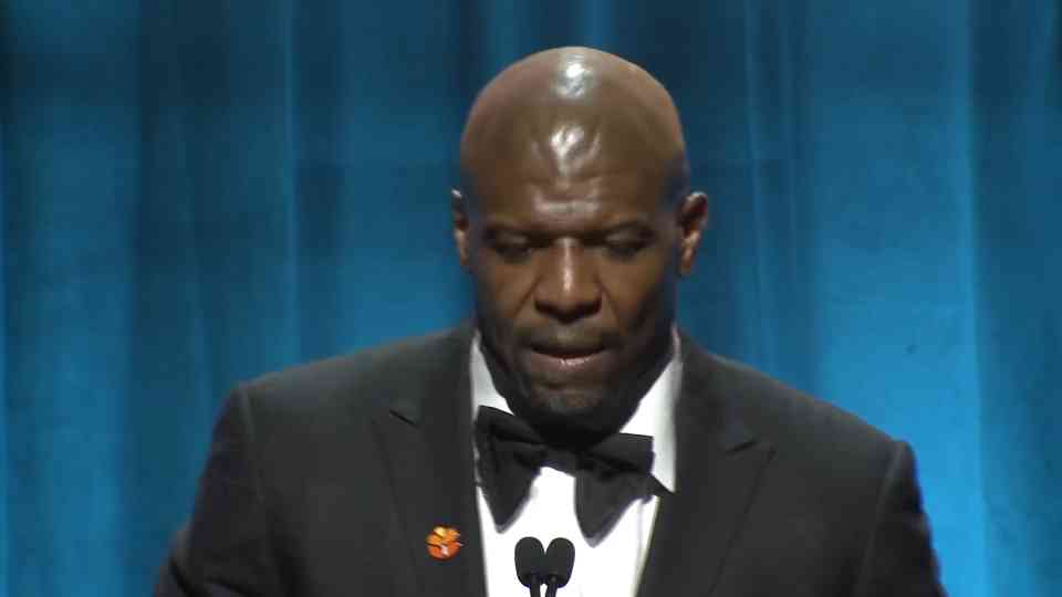 Terry Crews’ horror memory: “My father hit my mother in the face”