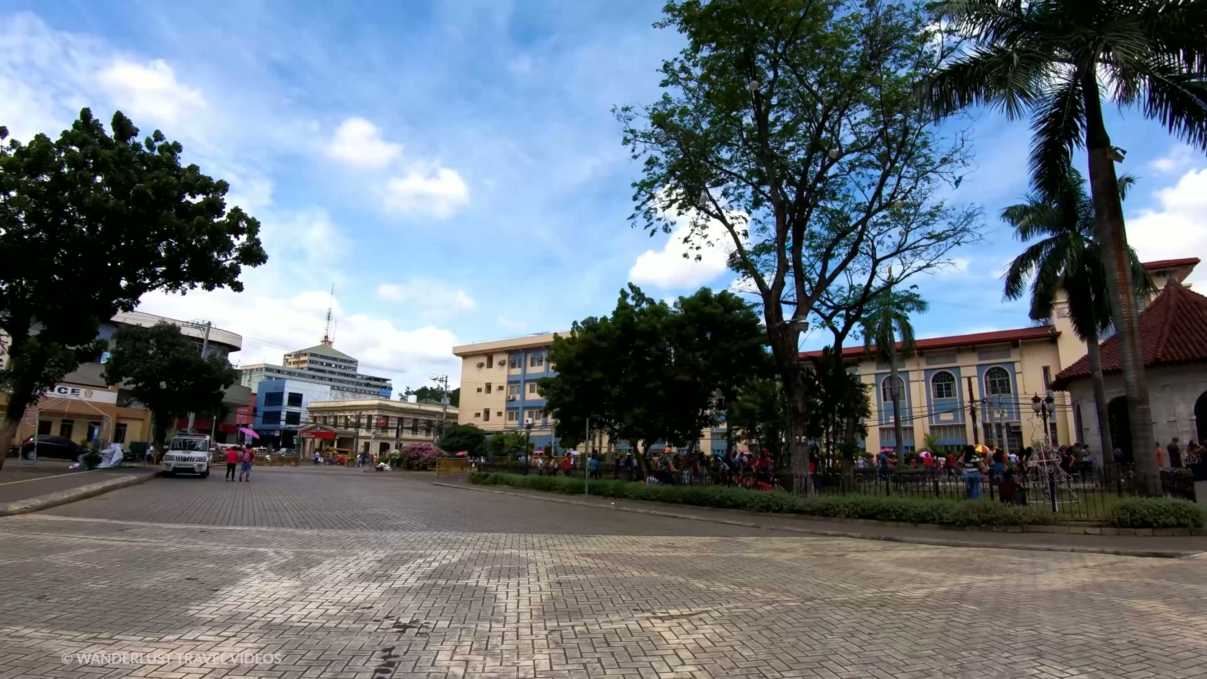 Walking through historic Cebu City Colon Street