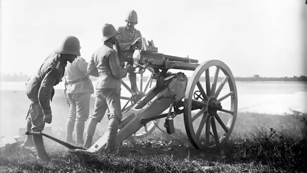 Watch what happened when the first machine gun appeared in war