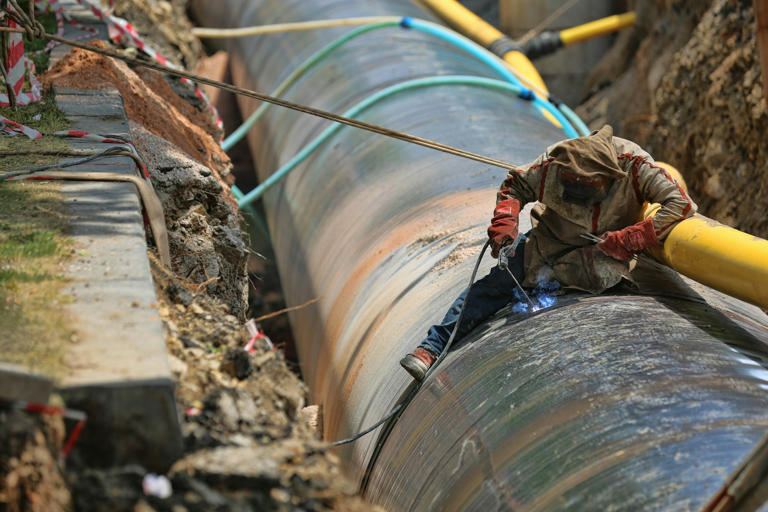 Energy security: Canada should drill more oil not less