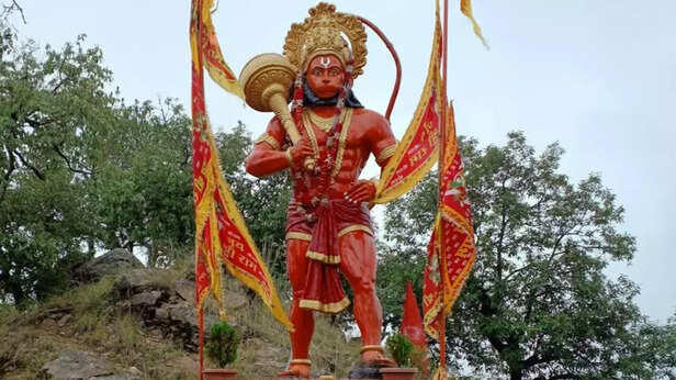 2 most powerful Hanuman mantras for protection & courage