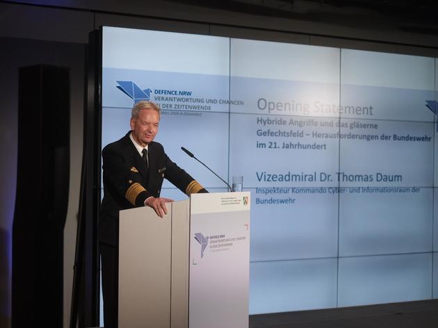 „Militärischer Zwerg“: Top-Ökonom rechnet gnadenlos mit Deutschlands ...